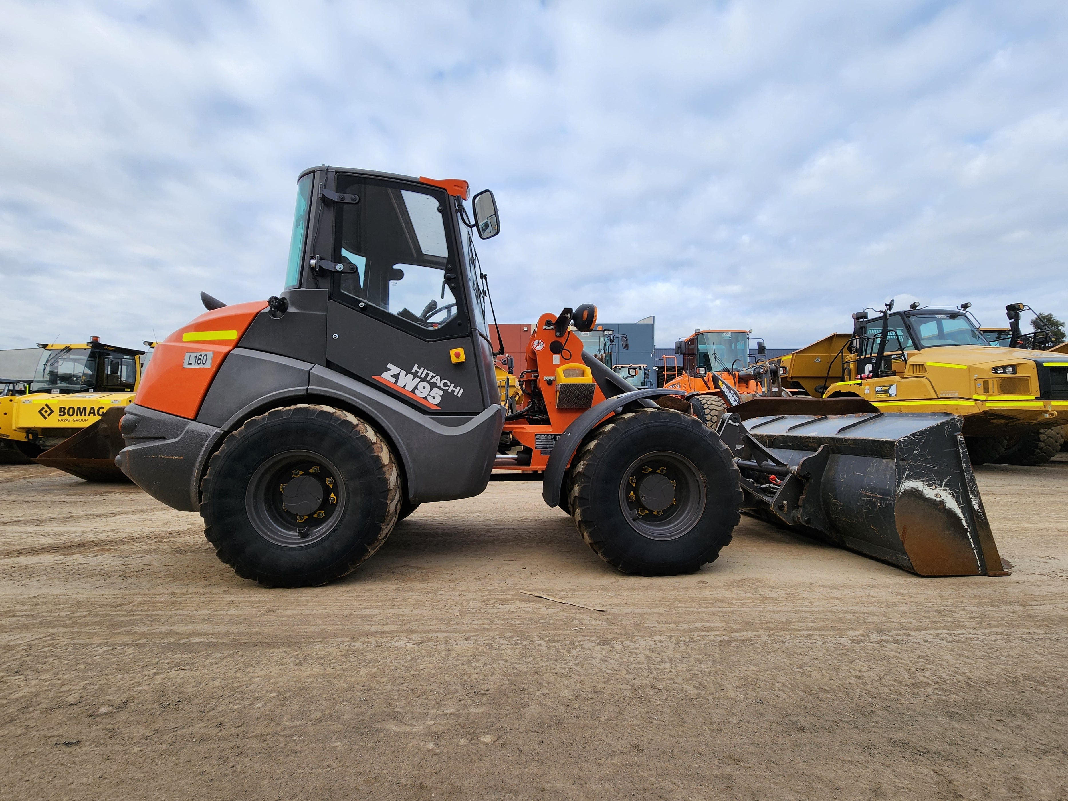 2022 HITACHI ZW95-6C 6T ARTICULATED WHEEL LOADER (L160) WITH 800 HRS ...