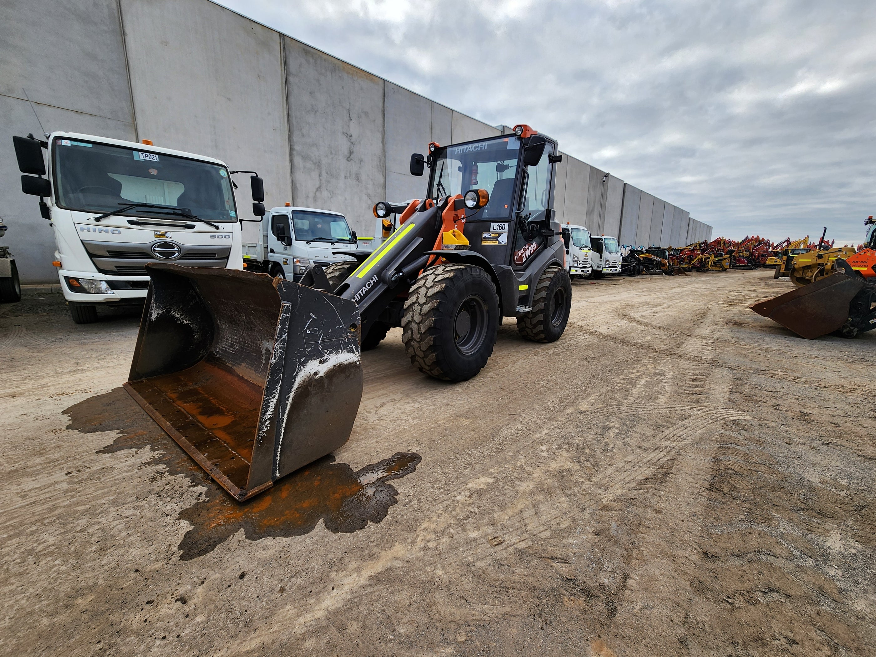 2022 HITACHI ZW95-6C 6T ARTICULATED WHEEL LOADER (L160) WITH 800 HRS ...