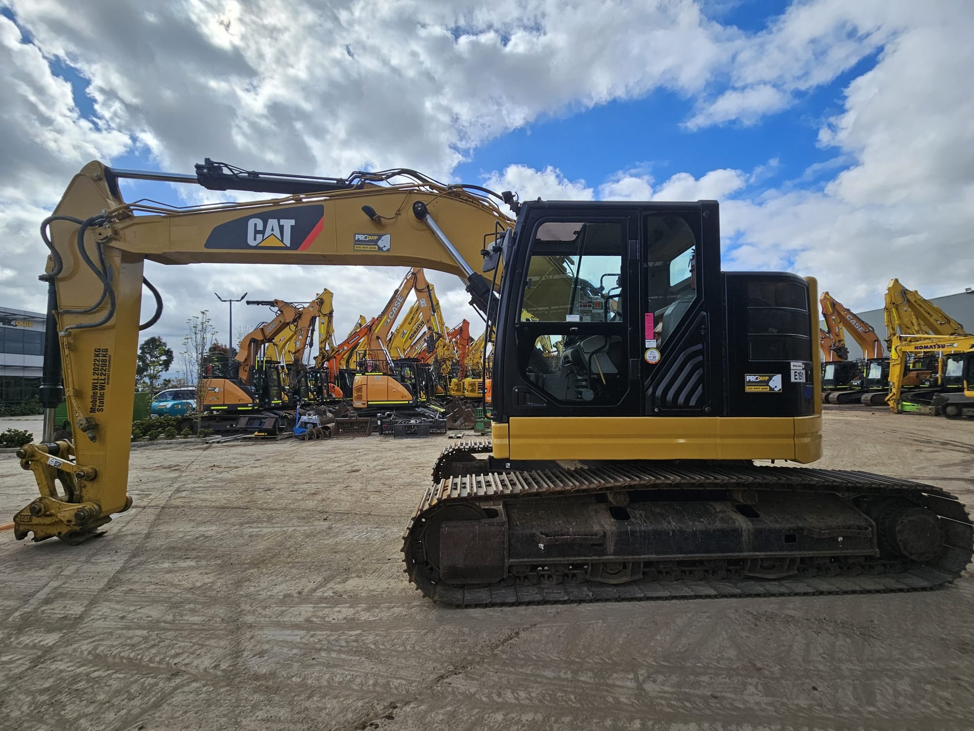 2017 CAT 325FL 25T EXCAVATOR WITH LOW 3965 HOURS — Proquip Rental & Sales