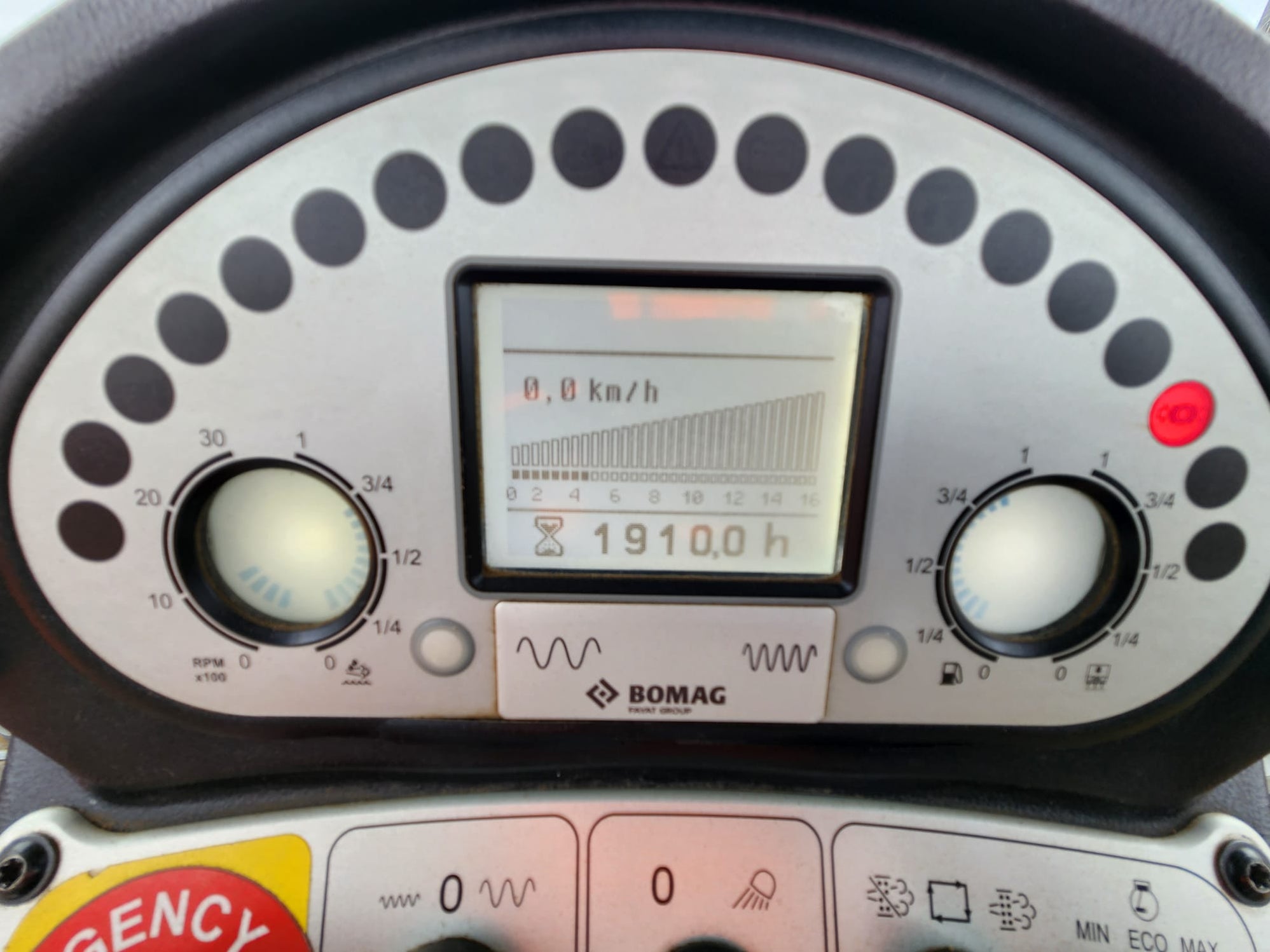 2017 BOMAG BW213D-5 13T SMOOTH DRUM ROLLER (R263) WITH 1910 HOURS — Proquip