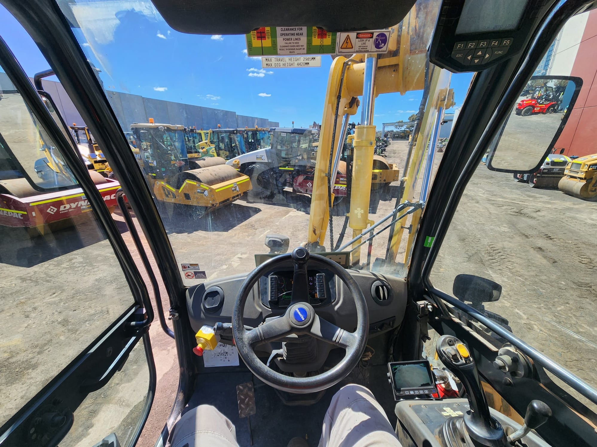 2019 KOMATSU WA100M-8 ARTIC WHEEL LOADER (L181) WITH 1300 HOURS — Proquip